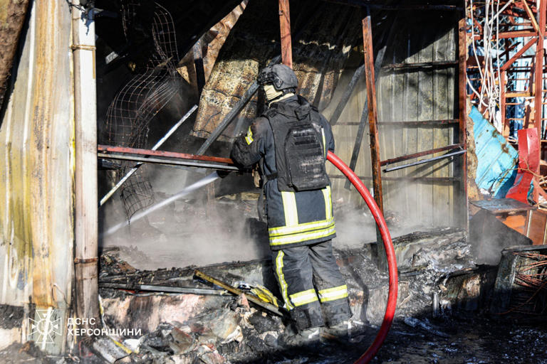 Russian strike hits market in Kherson on Christmas, one killed