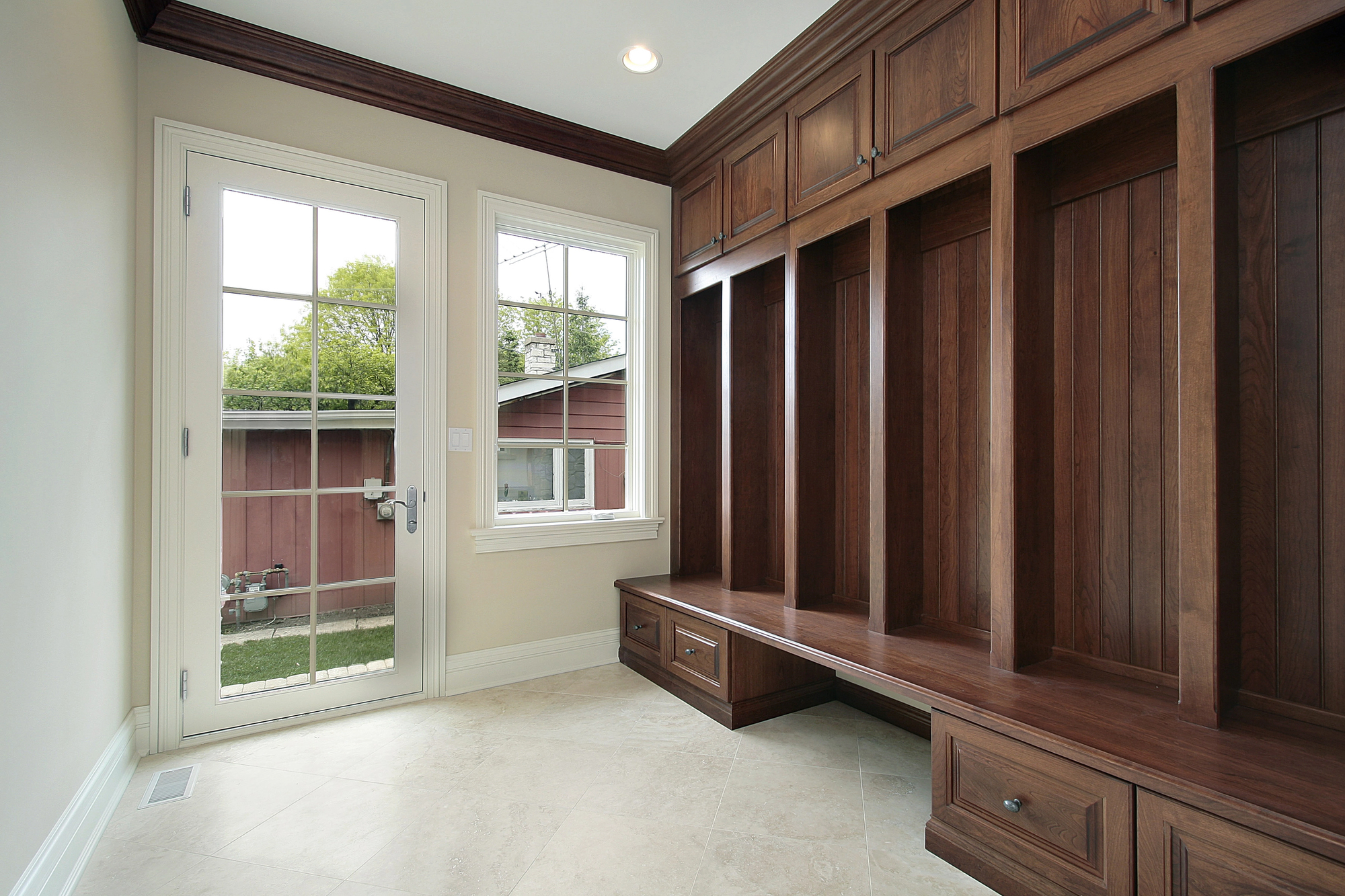 Budget-friendly flooring ideas for small rooms