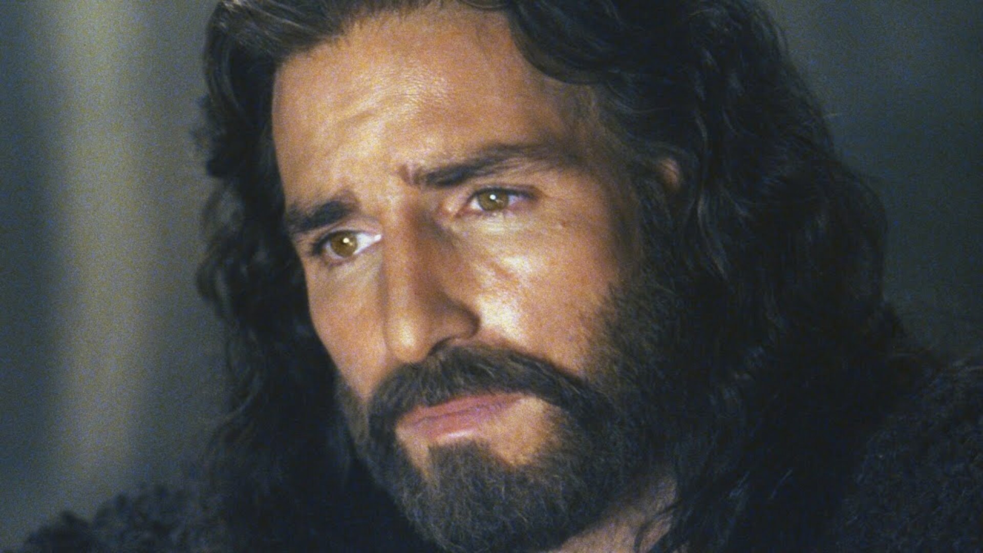 The bizarre thing that happened to Jim Caviezel on The Passion of the ...