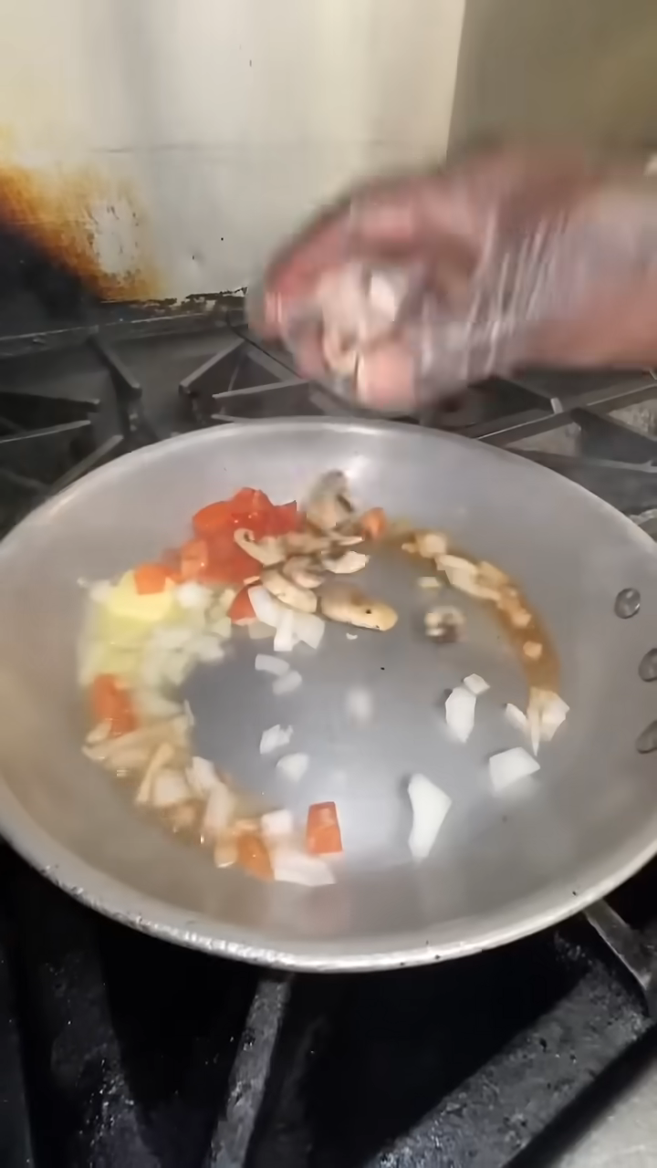 Chef teaches how to make a loaded Creole pasta