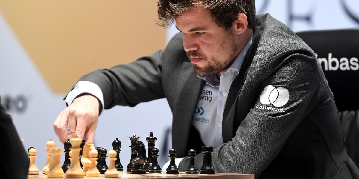 Carlsen se complica el Mundial de partidas rápidas tras perder contra ...