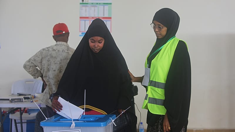 Somalis vote in the first one-person, one-vote local election in decades