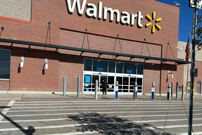 Is Walmart open today? Here’s what to know about stores open on ...