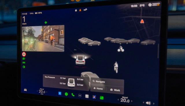 Tesla owner distraught after security camera captures shocking incident ...