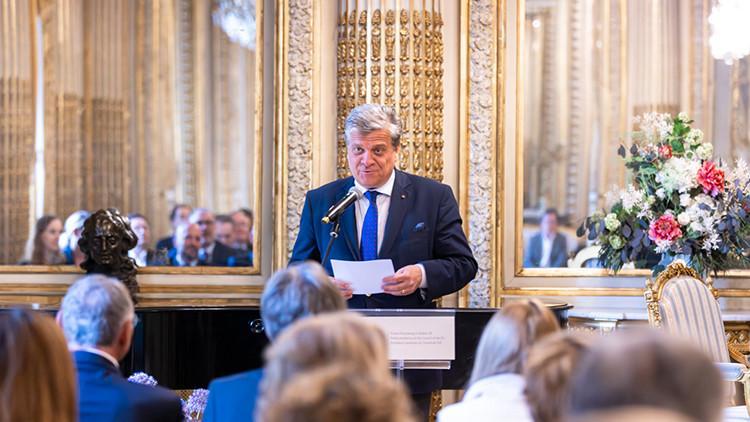 Polonyalı büyükelçiye sahte diploma soruşturması: Görevden alındı