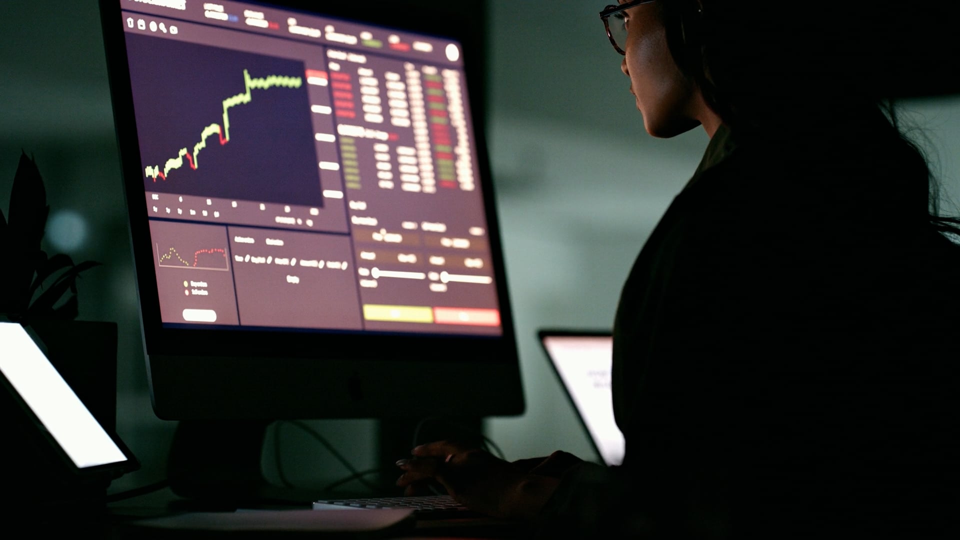 Extended trading hours: Why most individual investors should think twice