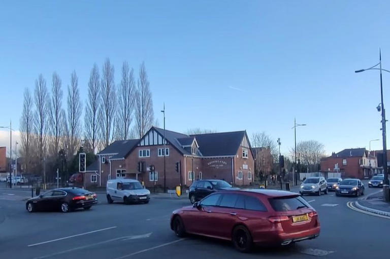 Christmas Day 'bedlam' at hectic Greater Manchester junction as warning ...