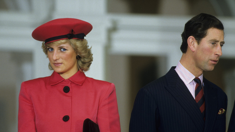 Princess Diana reportedly soured a royal Christmas dinner with a single ...