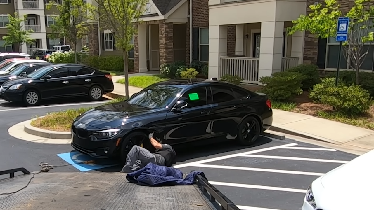 “You want me to call the cops?” - Why this BMW got hooked
