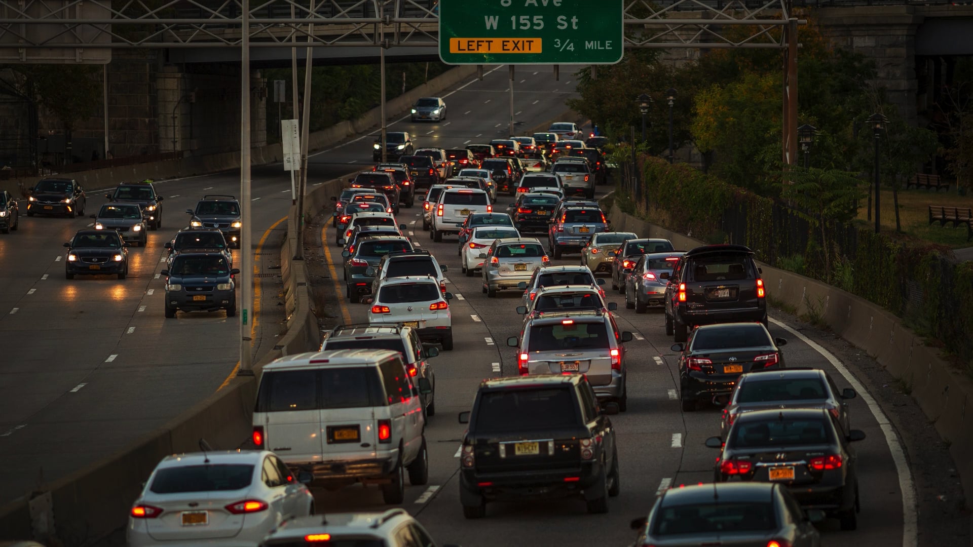 American drivers lost more than a full work week sitting in traffic ...