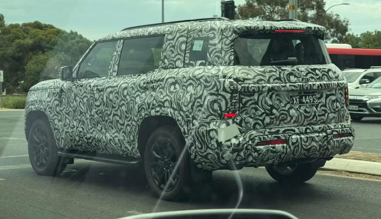 Penampakan diduga Mitsubishi Pajero 2026, enggak pakai embel-embel ...