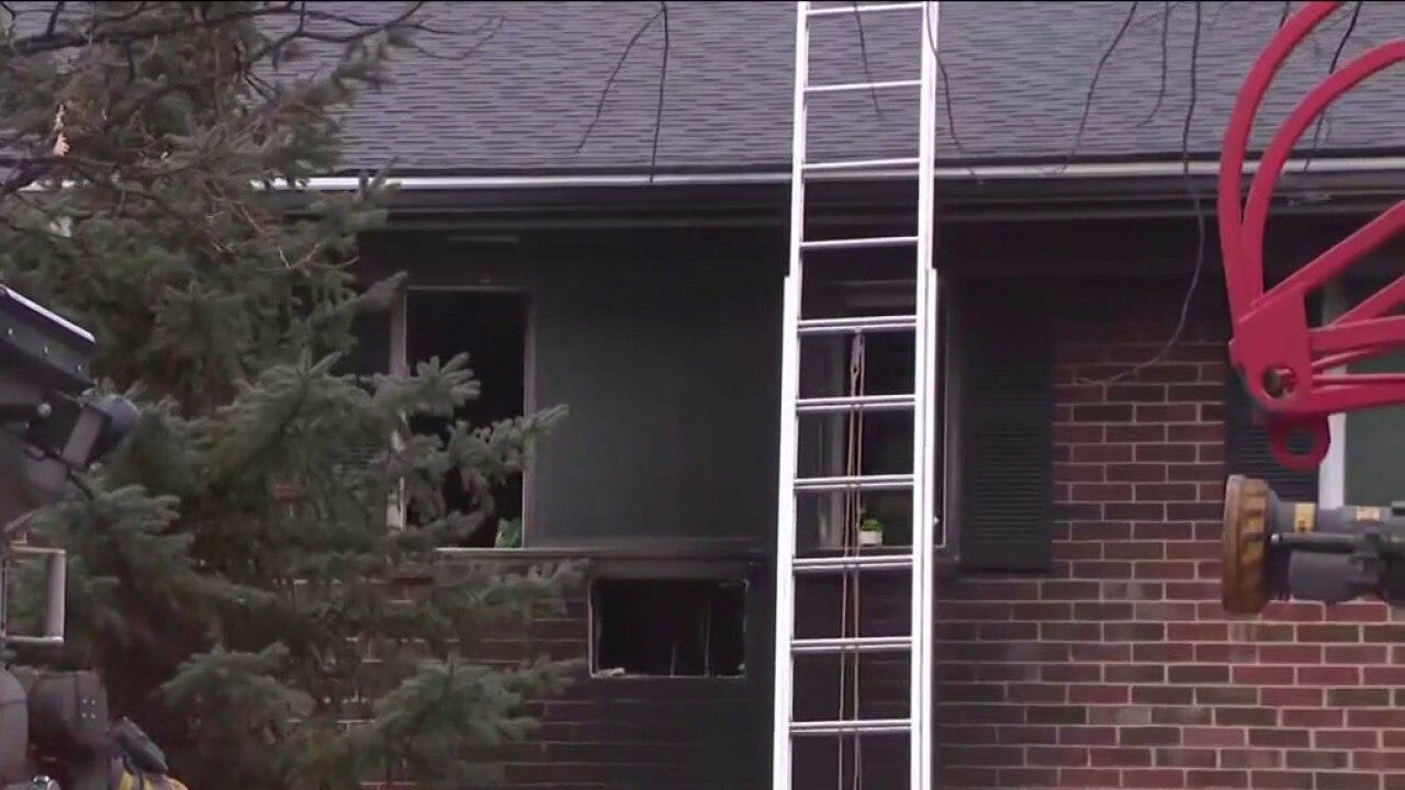 Milwaukee apartment building fire