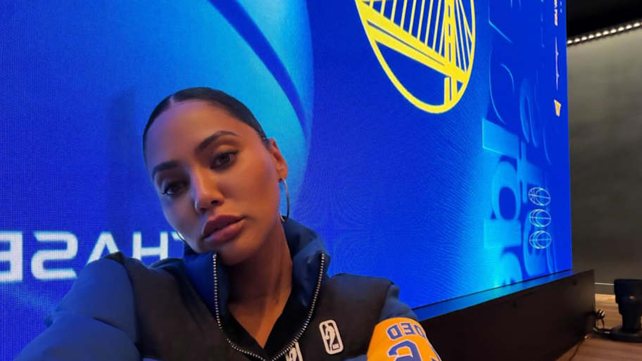 Ayesha Curry rocks rare Warriors fit before Steph’s Christmas Day game ...