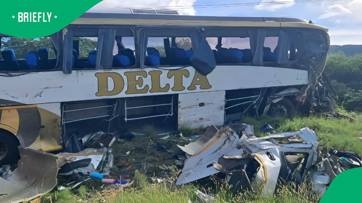 Limpopo Christmas Day accident kills 2 and injures 7 after bus overturns
