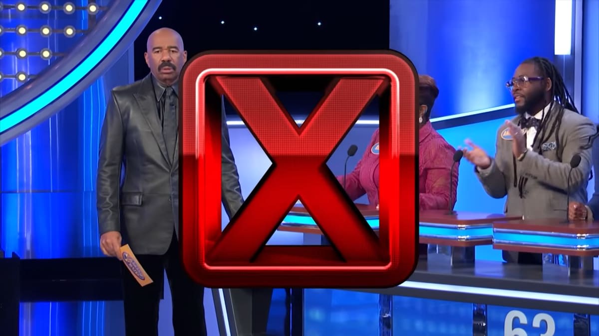 Steve Harvey gets buzzed by 'Family Feud' showrunners multiple times ...