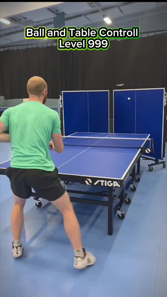 Unbelievable table tennis control skills in action!