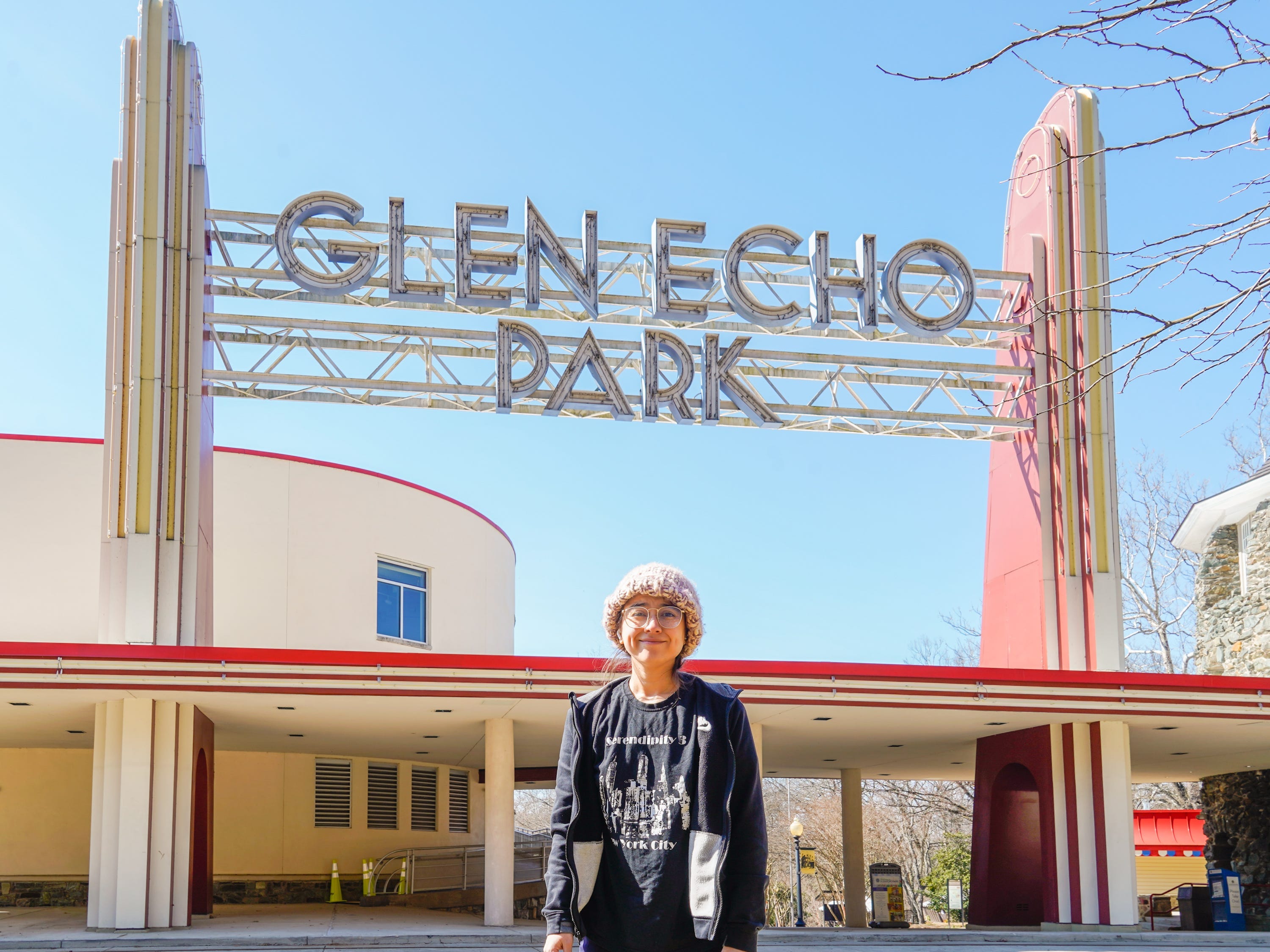 I explored an abandoned amusement park and found stunning art deco ...