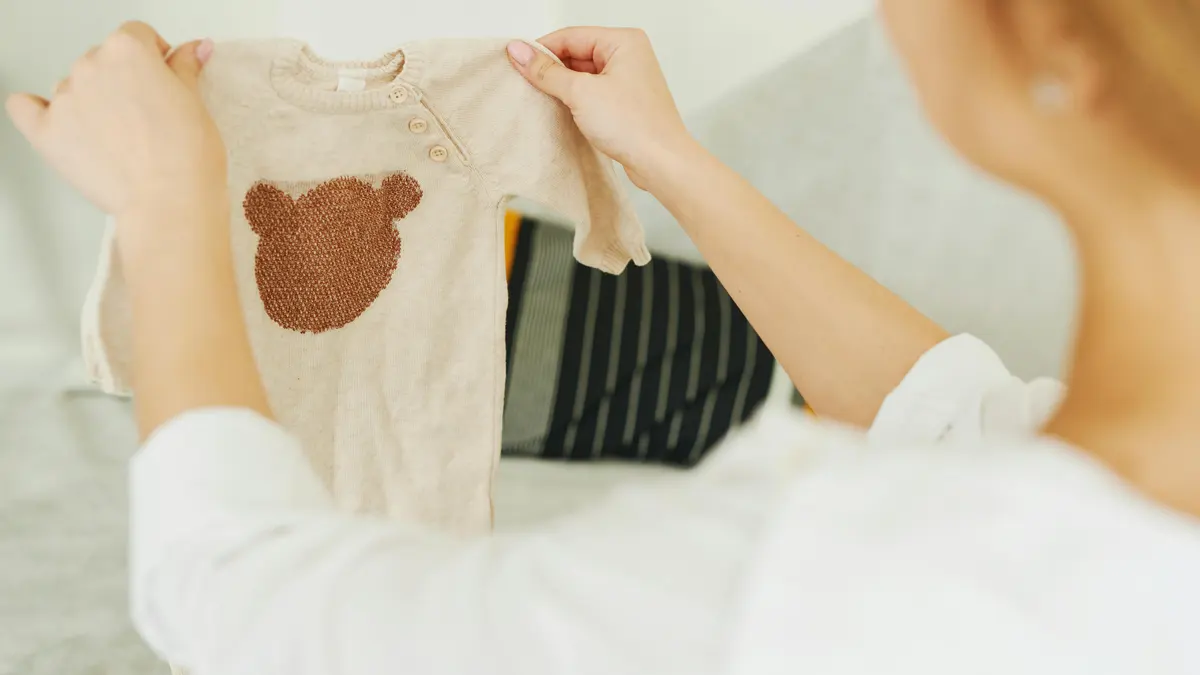 Lo primero que hago cuando alguien le regala algo a mi bebé