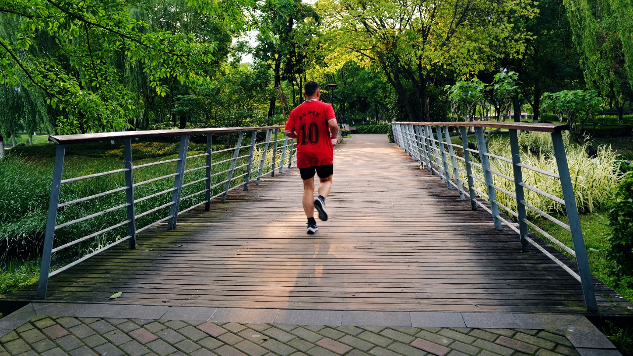 Why 1 long walk can beat several short ones