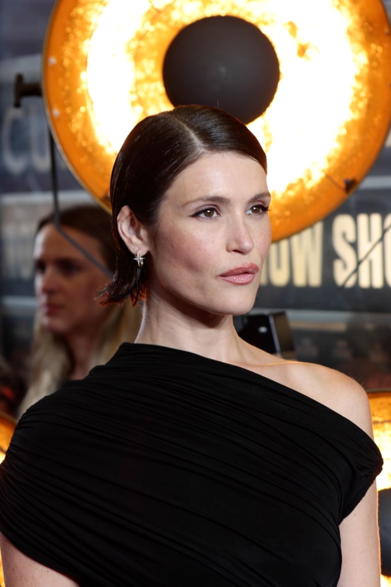 Hollywood to hayfields: How A-list stars are ditching red carpets for ...