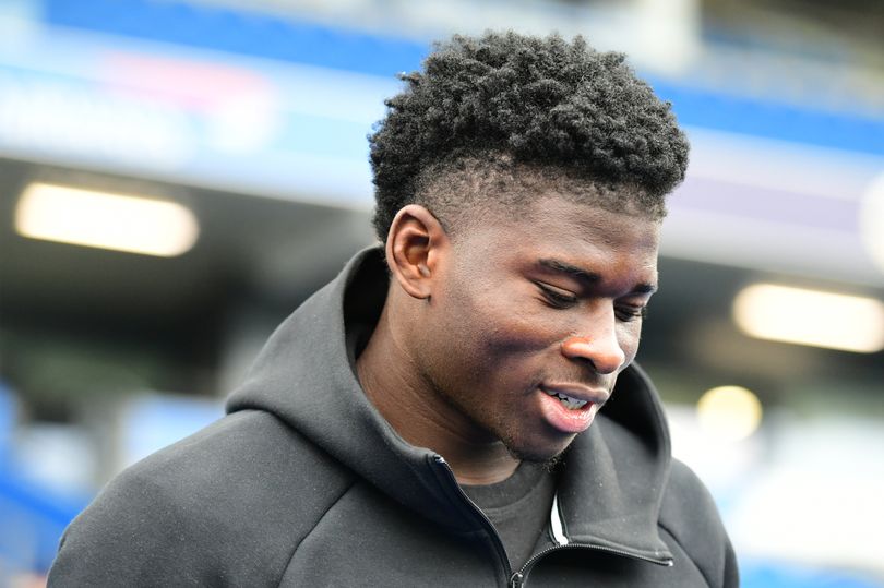 Carlos Baleba transfer chase takes twist as Man Utd target suffers ...