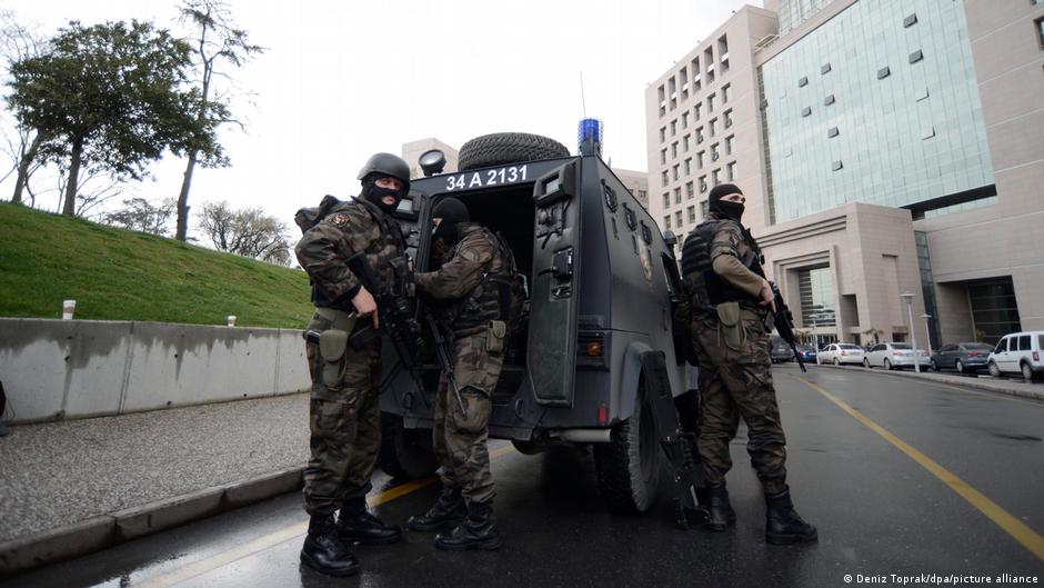 Turkey detains more than 100 suspected IS members over alleged attack plot