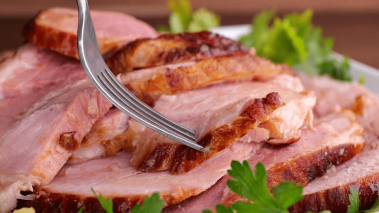 Easy, moist, 3-ingredient baked ham