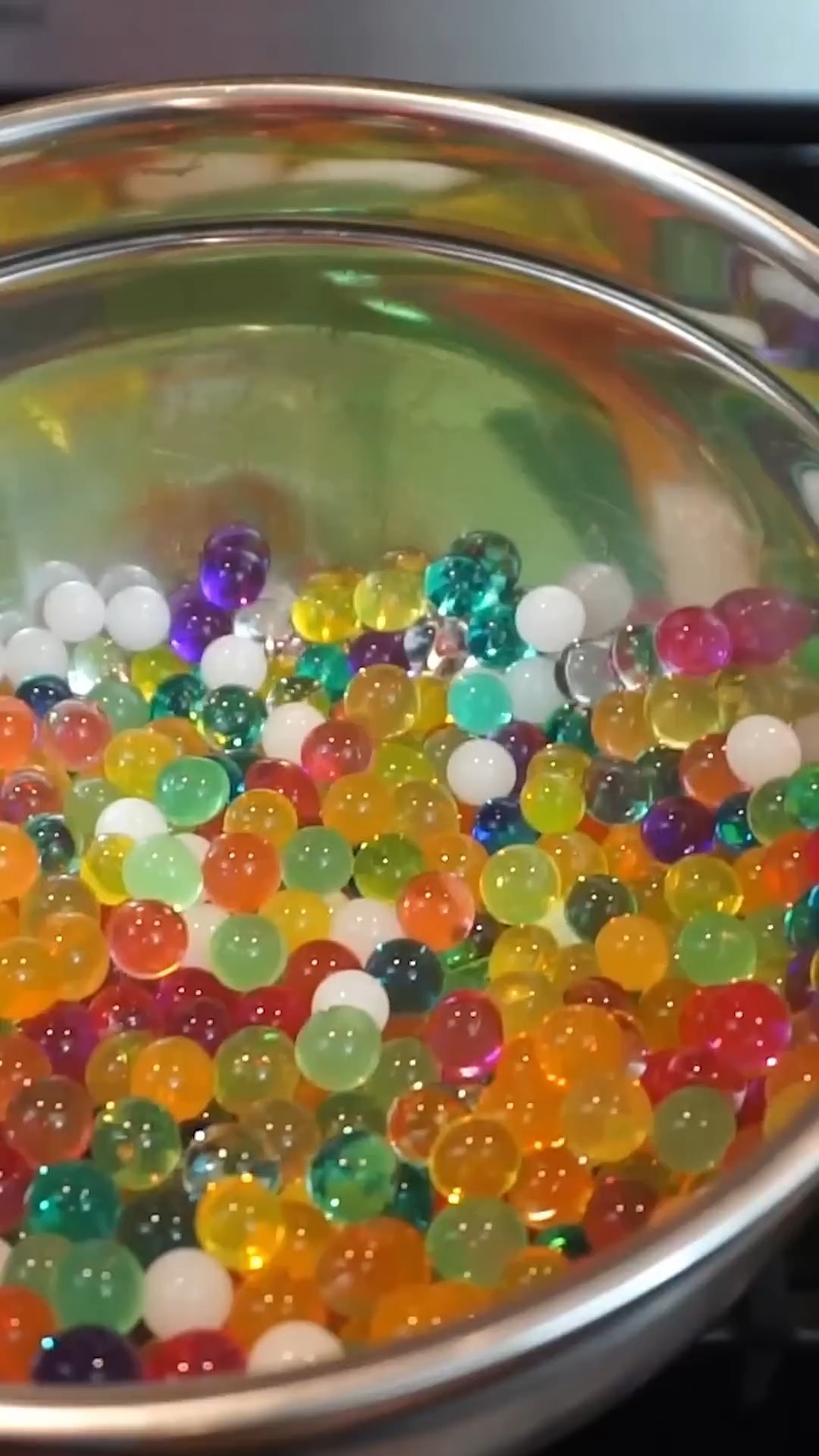 Endless bouncing balls