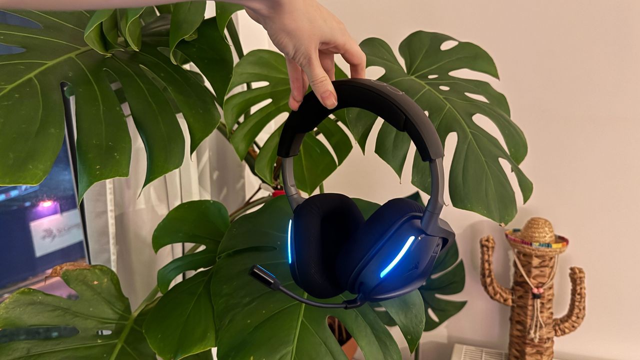 Corsair’s new Void v2 MAX Wireless takes one of the best mid-range ...