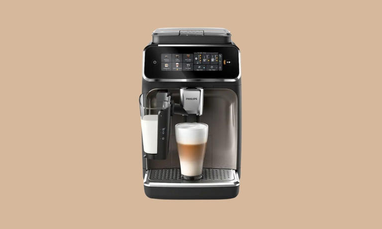 Skip the café line with this discounted Philips espresso machine