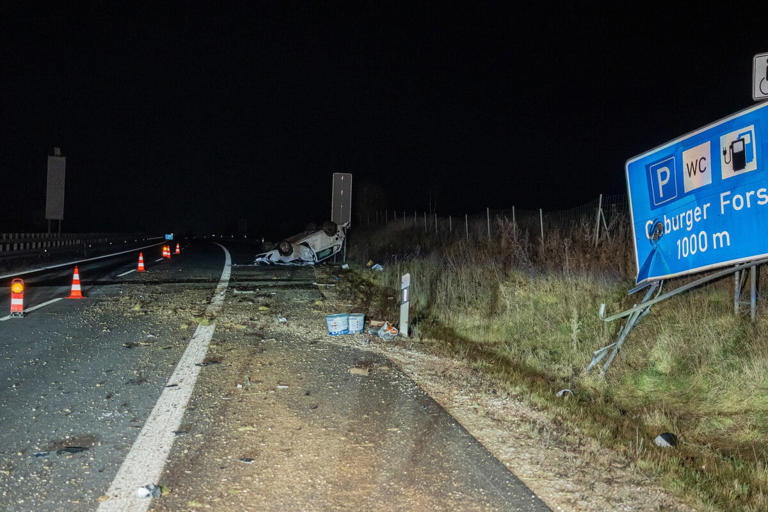 Unter Drogen auf der Autobahn: Fahrer nach Überschlag lebensgefährlich ...
