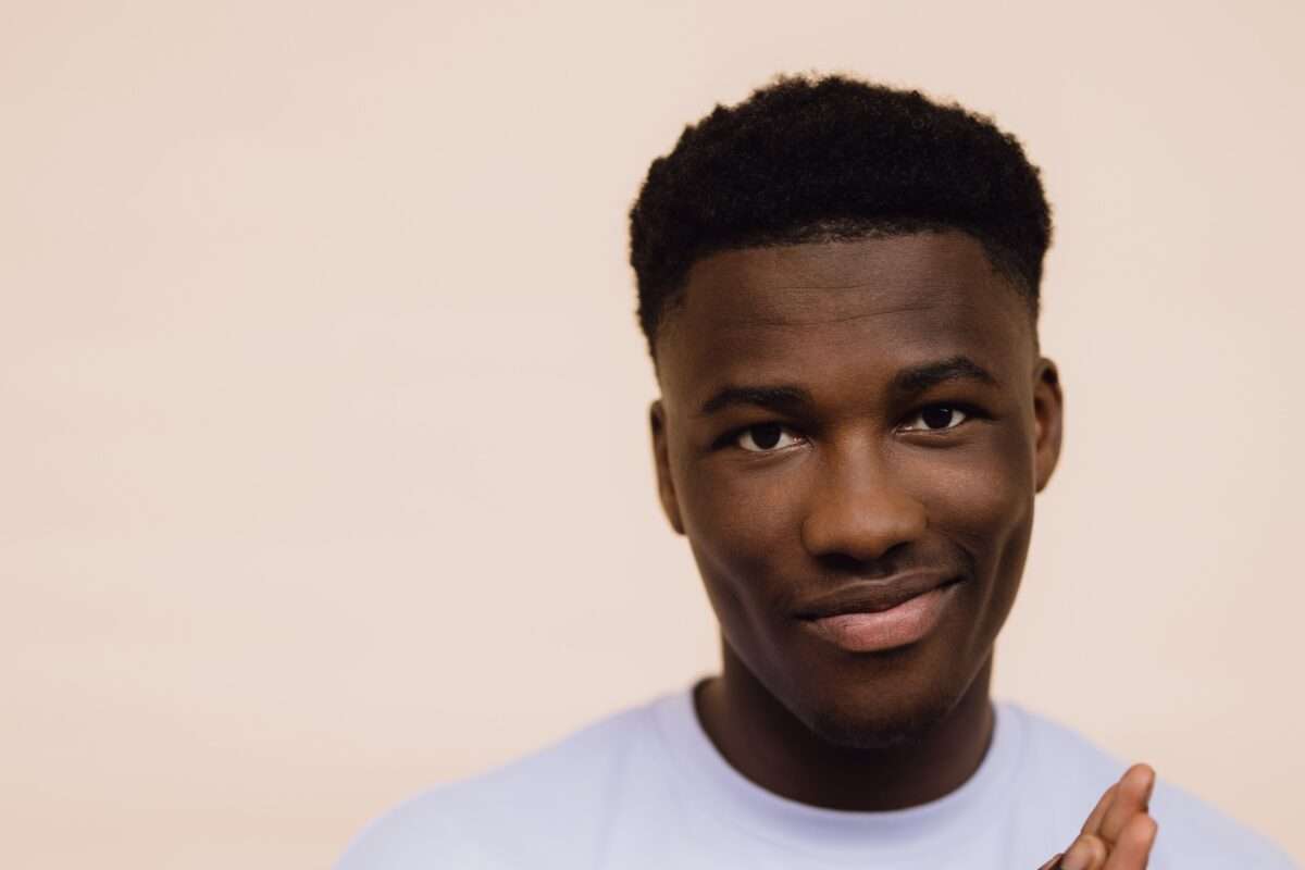 Chi è il cantante Claude