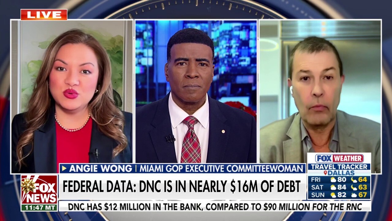 Democrats keep going down the same rabbit hole, political strategist warns