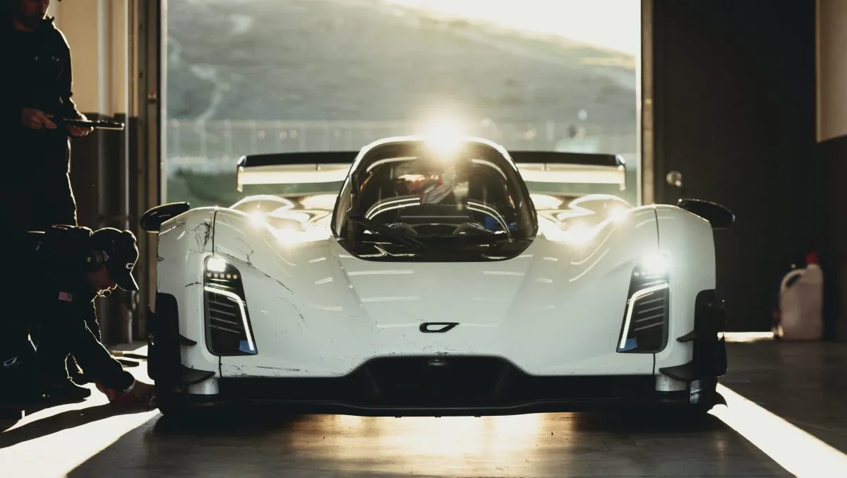 Czinger 21C sets new production car lap record at Laguna Seca