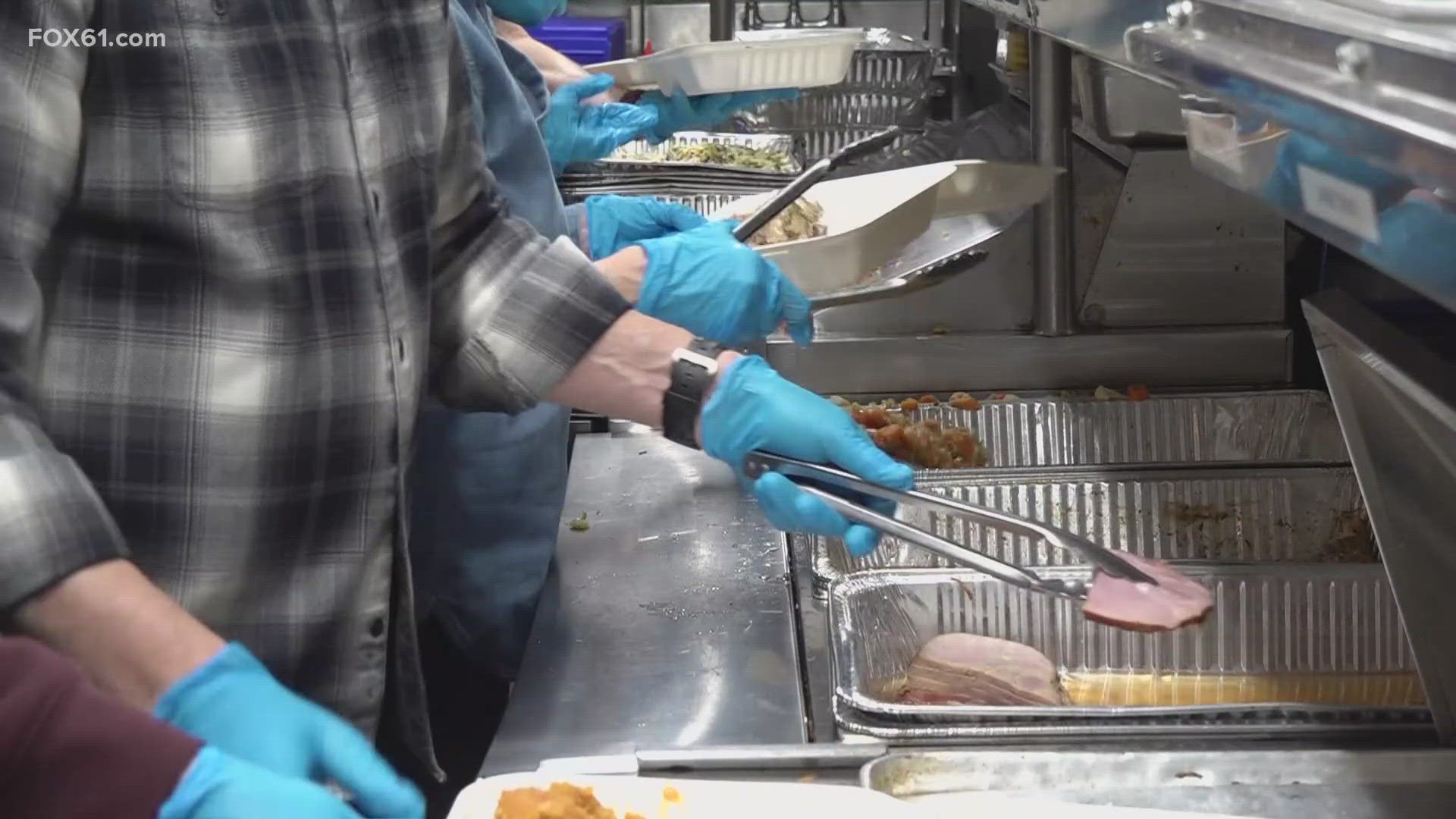 Dish 'N Dat in Canton turns into 'Santa's workshop,' provides meals and ...