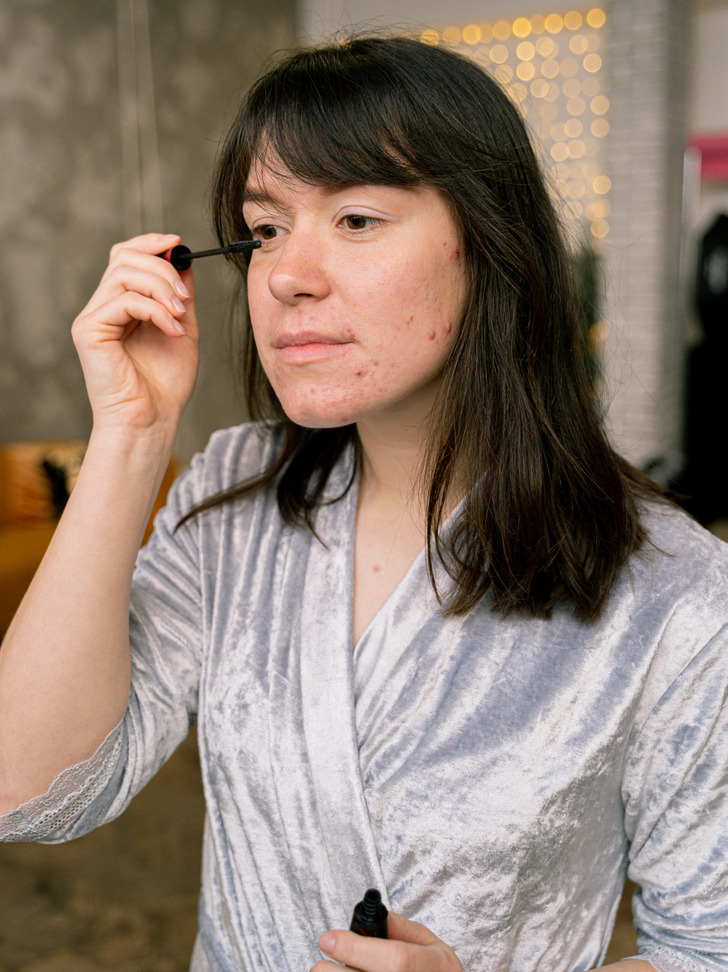 15 moments that show quiet kindness keeps the world from falling apart