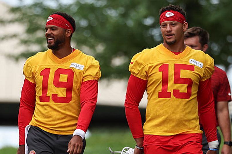 Patrick Mahomes shows his true colors with text message to Chris Oladokun
