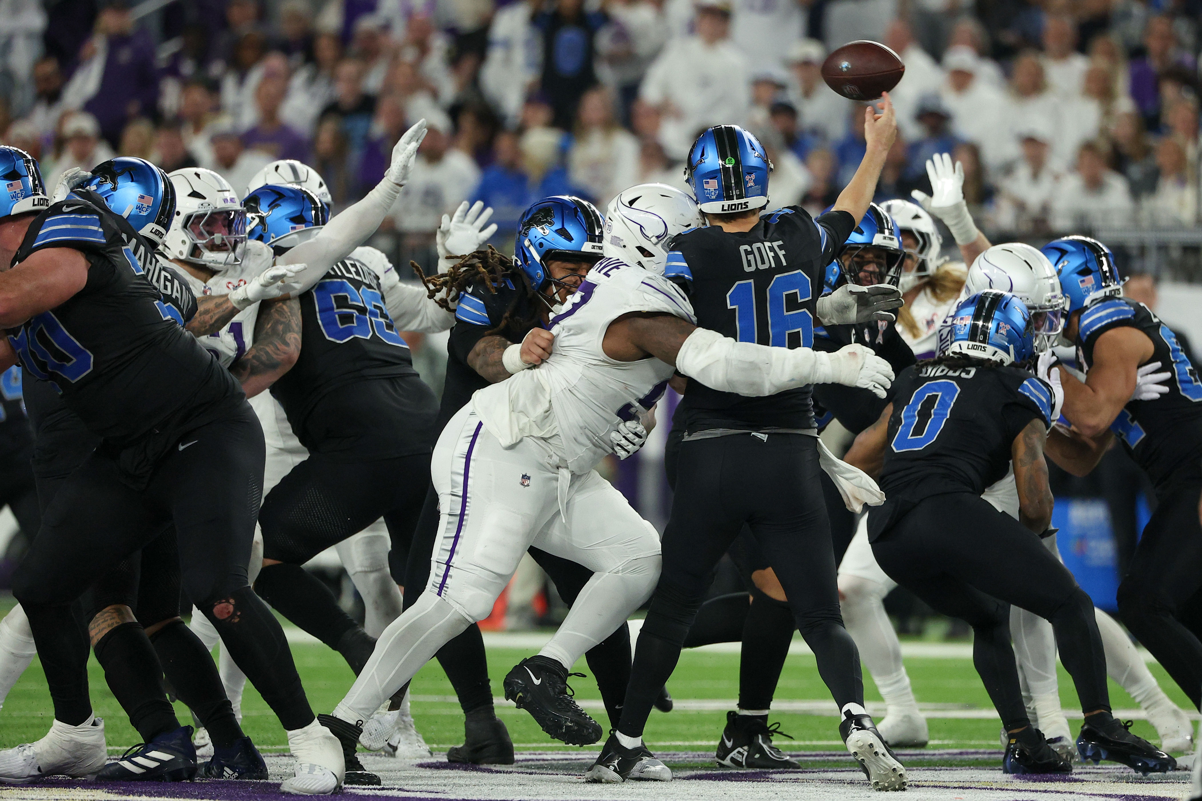 Lions, Vikings week 17 snap counts: OL, safeties unable to adapt to change