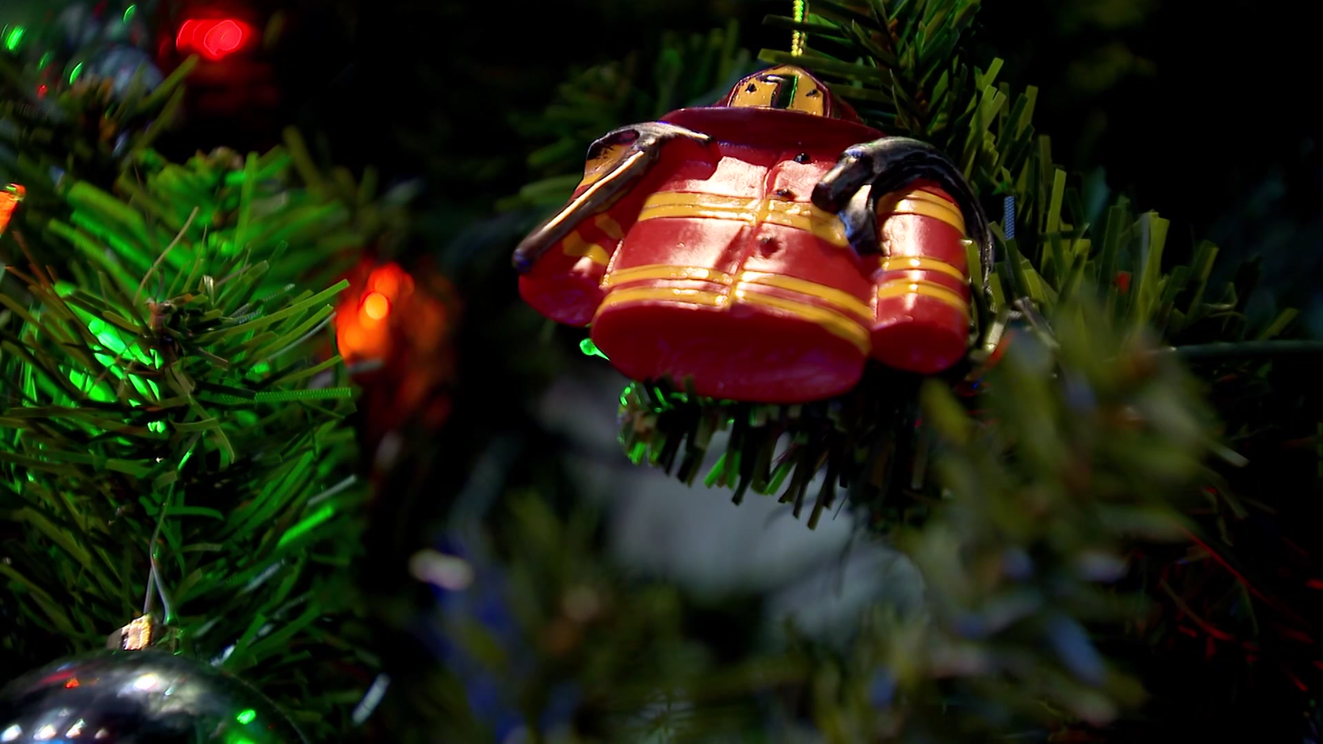 Dallas firefighters spend Christmas on duty, creating traditions of ...