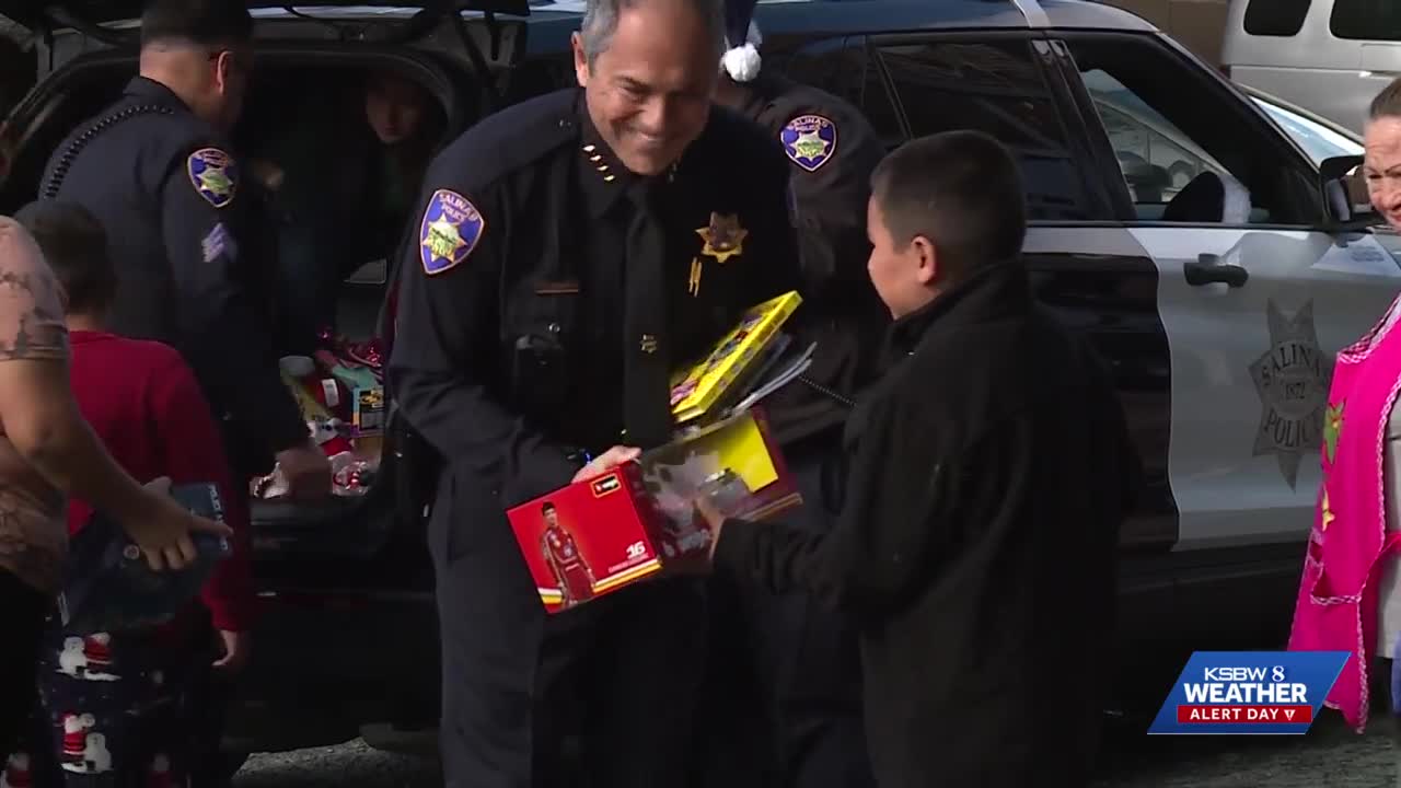 Salinas police hand out gifts to children in the community