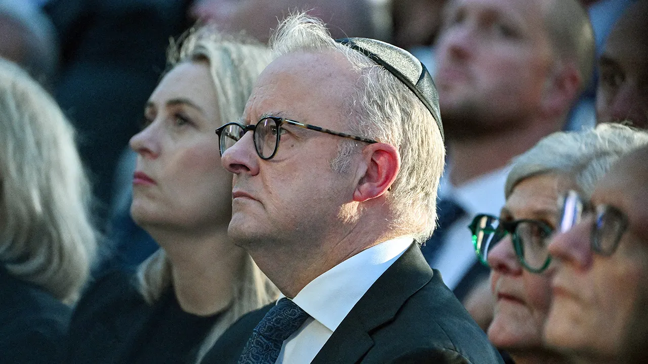Australian PM announces national bravery honors after antisemitic ...