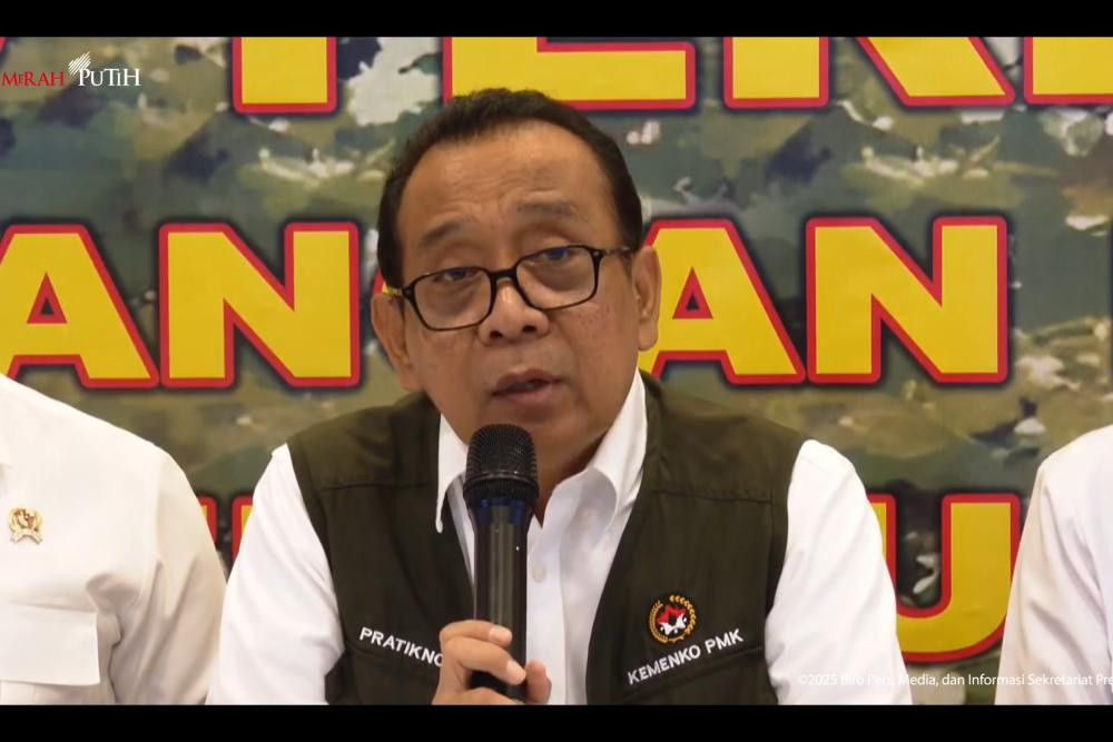 Menko PMK Pratikno imbau warga waspadai cuaca selama libur Nataru