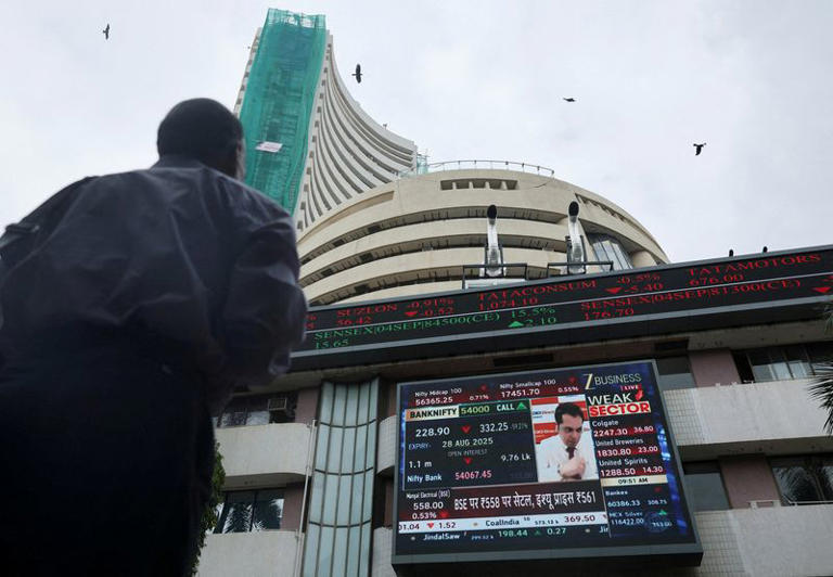 Indian shares off to a subdued start in thin year-end trade