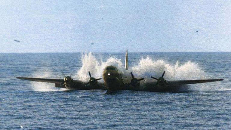 'Gökyüzünün Titanik'i 68 yıldır kayıp! Sigorta için uçağı mı ...