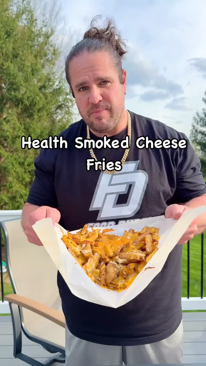 Smoked cheese fries