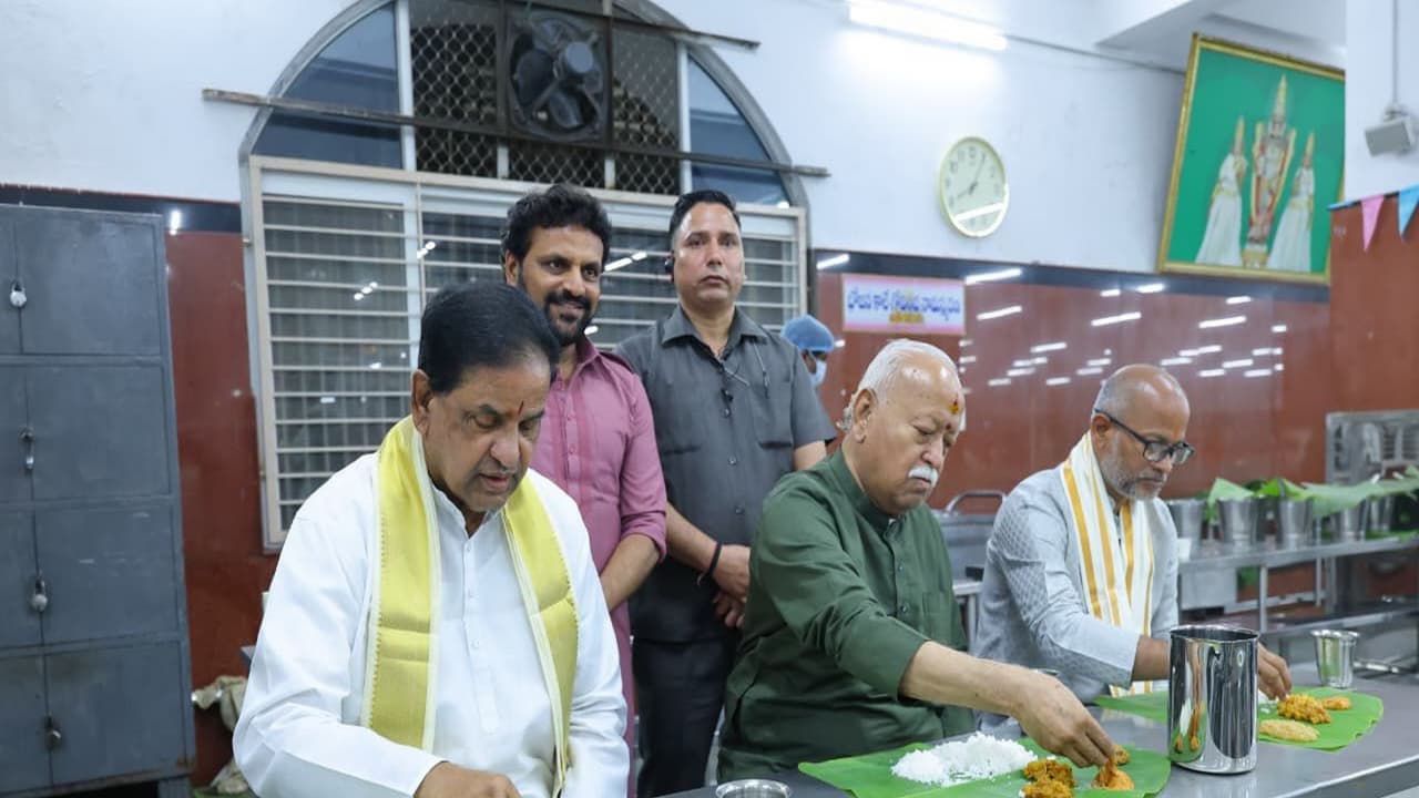 RSS chief Mohan Bhagwat partakes in Srivari Annaprasadam in Tirumala