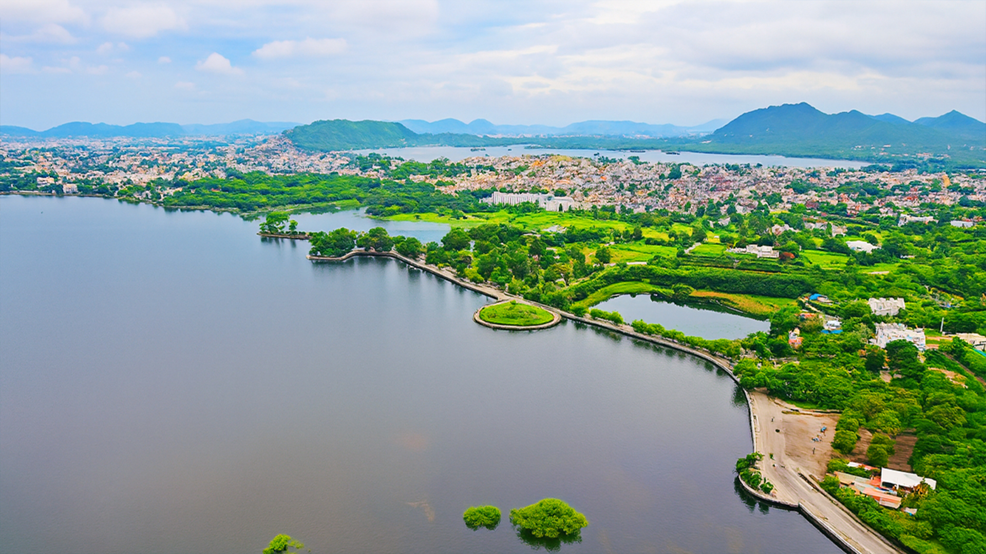 Udaipur’s serenity reflected on Fateh Sagar Lake