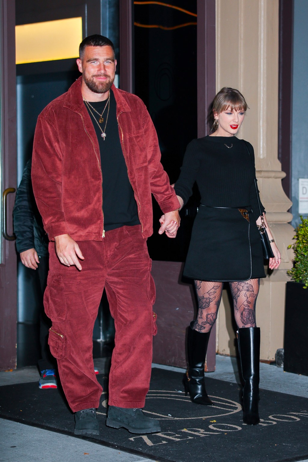 Taylor Swift takes in Chiefs’ Christmas game in Travis Kelce’s possible ...