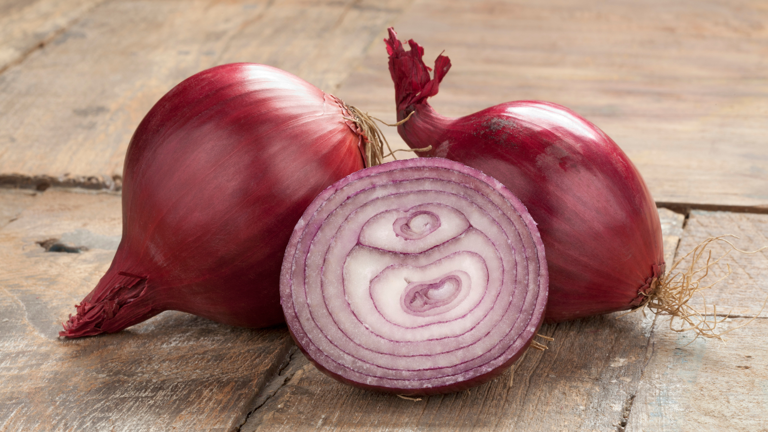 How to keep onions fresh and odour-free for days
