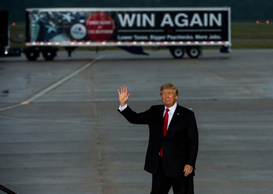 Trump warns of fallout if he loses Supreme Court ruling